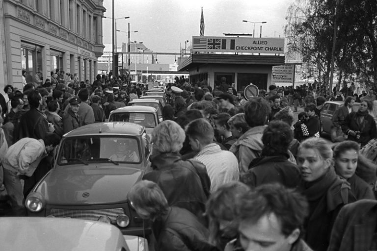 Berlin. Checkpoint Charly – berliner-mauer.org